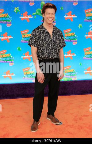 LOS ANGELES - MAR 4: Justin Derickson at the Kids Choice Awards 2023 at ...