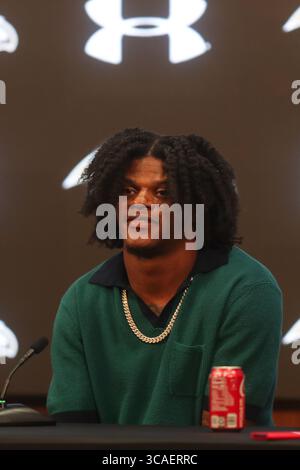 Baltimore Ravens QB Lamar Jackson (8) in action against the Miami ...
