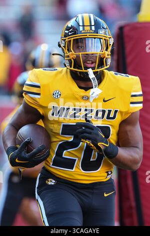Missouri running back Jamal Roberts (20) pushes past Texas A&M safety ...