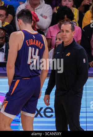 Phoenix Suns head coach Frank Vogel instructs his team during an NBA ...