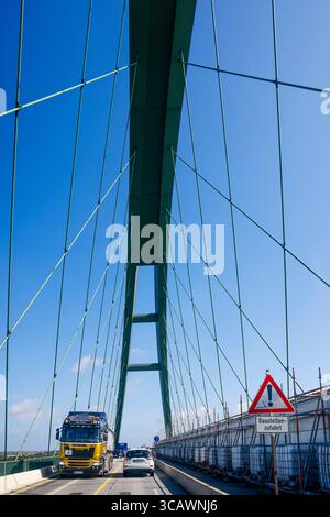 Fehmarn, Germany. 05th Aug, 2025. People stand on the viewing platform ...