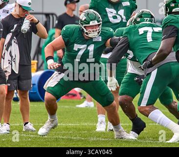 New York Jets center Josh Myers (71) during an NFL football game ...
