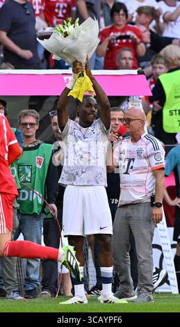 Mathys Tel of Tottenham Hotspur and Michael Kayode of Brentford during ...