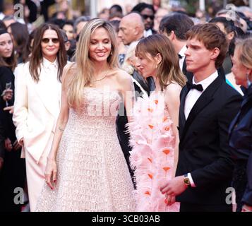 Finn Bennett on the red carpet of the premiere Knight of the seven kingdoms TV series of the HBO ...