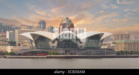 Curved architectural design - Deniz Mall Stock Photo - Alamy