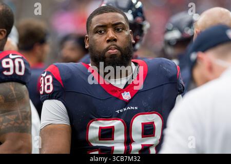 Houston Texans defensive tackle Sheldon Rankins (90) defends in ...