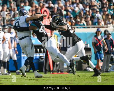 Jacksonville Jaguars defensive end K'Lavon Chaisson (45) lines up on ...