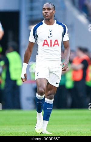 Mathys Tel of Tottenham Hotspur and Michael Kayode of Brentford during ...