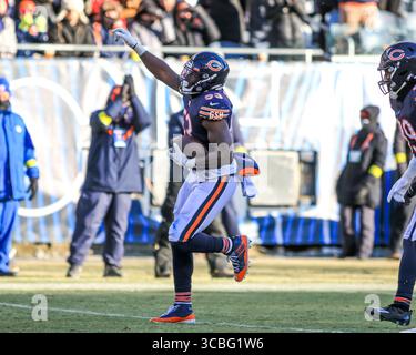 Chicago Bears linebacker Nicholas Morrow (53) defends against the New ...