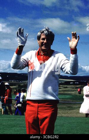 Open Nicklaus missed putt Stock Photo - Alamy