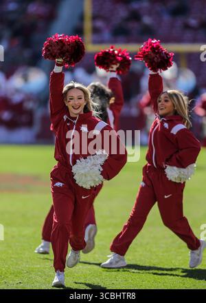 LSU cheerleaders perform before an NCAA college football game against ...