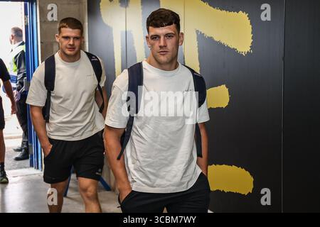 Josh Thewlis of Warrington Wolves arrives during the Betfred Super ...