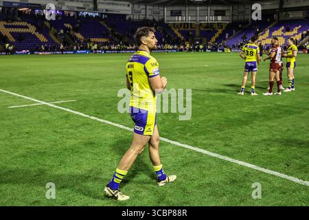 Toby King of Warrington Wolves applauds the fans after the game during ...
