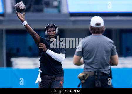 Cleveland Browns quarterback Shedeur Sanders greets fans in the first ...