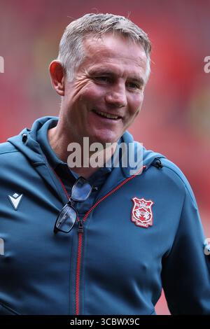 Wrexham manager Phil Parkinson looks dejected during the Sky Bet ...