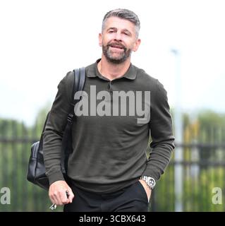Motherwell manager Stephen Robinson ahead of the Scottish Premier ...