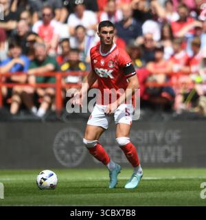 London, England. 9th Aug 2025. Harvey Knibbs celebrates with Kayne ...