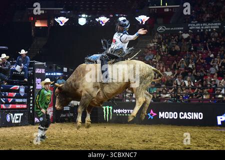 Clay Guiton of the Carolina Cowboys rides Lights Out during the Monster ...