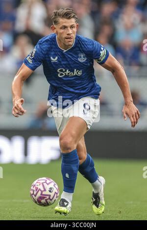 James Tarkowski of Everton breaks with the ball during the Emirates FA ...