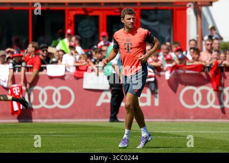 Fussball, Saison 2025/2026, FC Bayern München, Offizielle ...