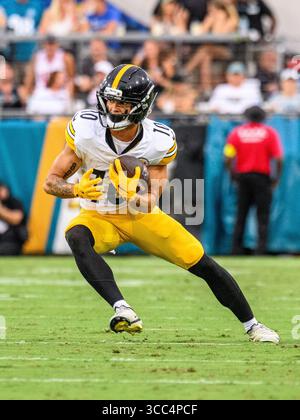 Pittsburgh Steelers wide receiver Roman Wilson (10) and teammates walk ...
