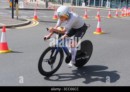 London, UK 9 August 2025. Jessica Learmonth (GB) competes in the T100 ...