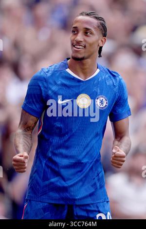 Joao Pedro of Chelsea celebrates his goal to make it 2-2 during the ...