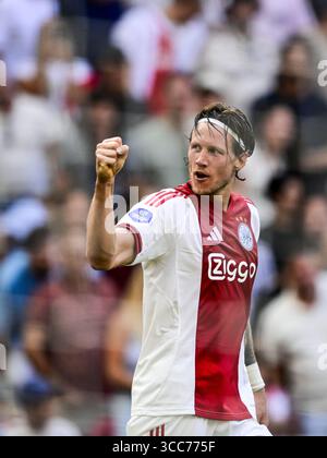 Wout Weghorst of Ajax celebrating his goal to make it 2-1 during the ...