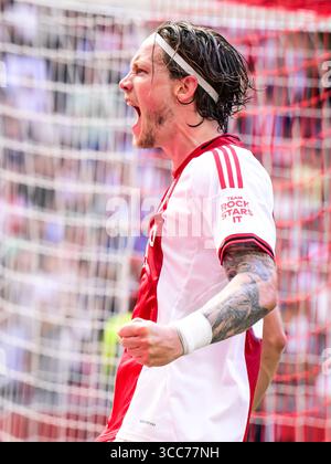 Wout Weghorst of Ajax celebrating his goal to make it 2-1 during the ...