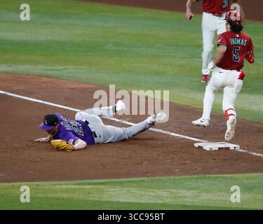 Colorado Rockies starting pitcher Michael Lorenzen works against the ...