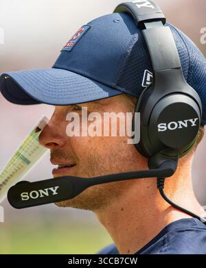 Chicago Bears head coach Ben Johnson looks on from the sidelines ...