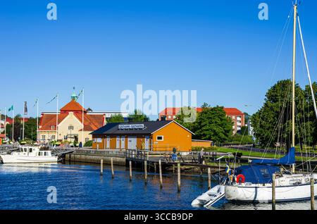 Picturesque maritime atmosphere in the guest harbour of Uddevalla ...
