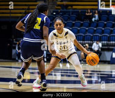 December 16, 2022 Berkeley, CA U.S.A. California guard Jayda Curry (30 ...