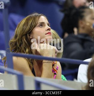 Emma Watson and Anna Wintour attend quarterfinal round match between ...