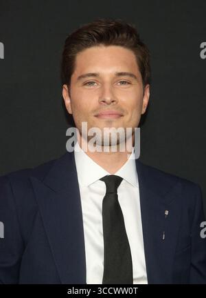8 October 2022 - Los Angeles, California - Emile Hirsch, Brooke Ramirez ...