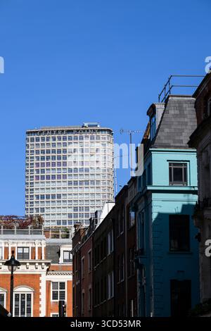 Centre Point skyscraper, at the junction of Charing Cross Road, Oxford ...