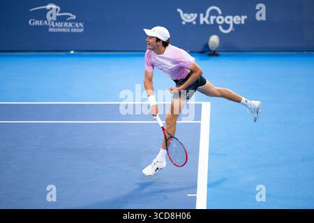MASON, OHIO - AUGUST 11: Joao Fonseca returns a backhand during Day 5 ...