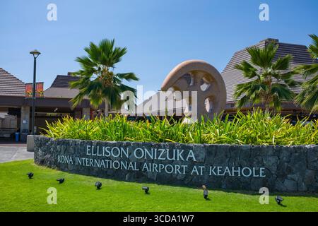 Stone sculpture of Hawaiian Mahiole helmet at sign at the Ellison ...