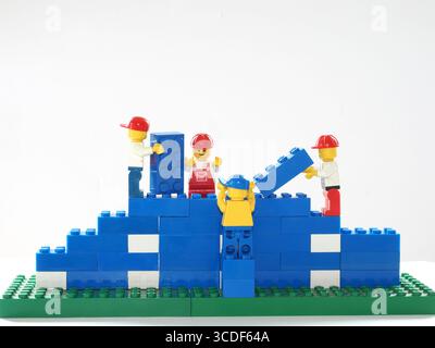 Lego men working Stock Photo - Alamy