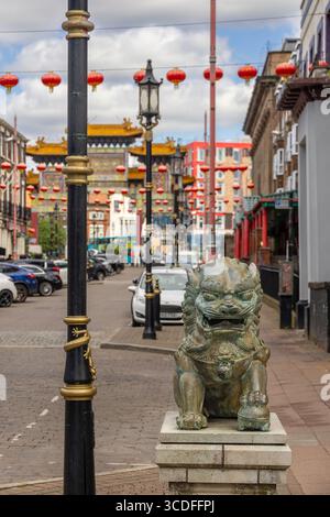 lion statue in chinatown, Liverpool Stock Photo - Alamy