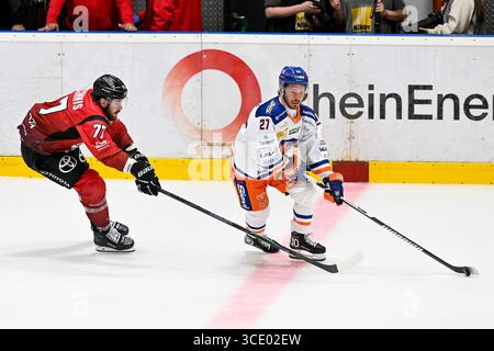 Ryan MacInnis (Koelner Haie, #77) vs Korbinian Geibel (Eisbaeren Berlin ...