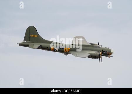 IWM Duxford Summer AirshowWWII B17 bomber, Sally B Stock Photo - Alamy