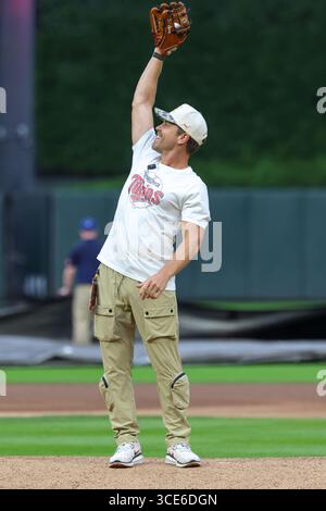 August 15th, 2025: Musician Dustin Lynch looks on before a baseball ...