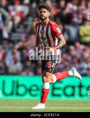Omar Alderete of Sunderland during the Premier League match Tottenham ...