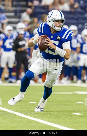 Indianapolis Colts quarterback Riley Leonard arrives at Nissan Stadium ...