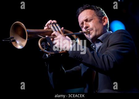 Trompeter Till Brönner bei einem Auftritt im Alten Schlachthof Dresden ...