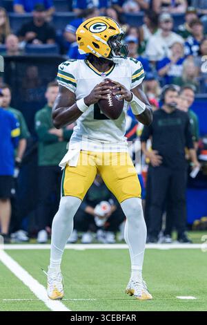Green Bay Packers quarterback Malik Willis warms-up before a preseason ...