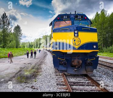 Alaska Railroad Hurricane Turn train stopped at Curry, Matanuska ...