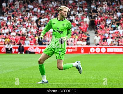 The City Ground, Nottingham, UK. 17th Jan, 2026. Premier League ...