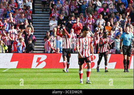 Wilson Isidor Of Sunderland celebrates his goal during the Premier ...